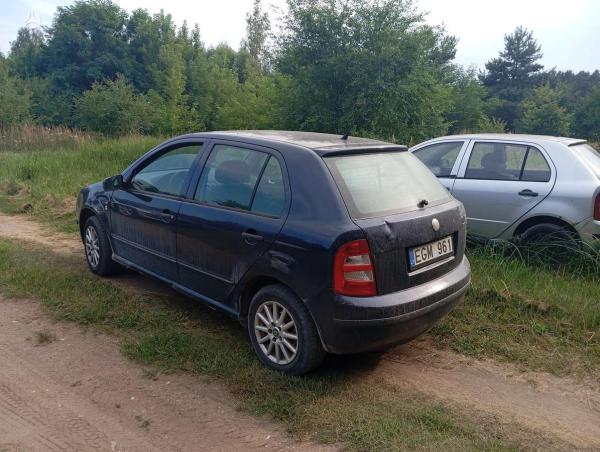 Шкода Фабия 2003 в Ионава на AUTOMOTO.COM.LV Синий Шкода Фабия 2003 в Ионава, объемом двигателя 1.90 л и пробегом 260 тыс. км за 500 €, фото 4 на AUTOMOTO.COM.LV
