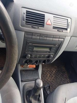 Синий Шкода Фабия 2003 в Ионава, объемом двигателя 1.90 л и пробегом 260 тыс. км за 500 €, фото 14 на AUTOMOTO.COM.LV