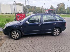 Blue Skoda Fabia 2003 in Riga, with an engine capacity of 1.90 L and mileage of 351 thousand km for 1300 €, photo 5 on AUTOMOTO.COM.LV