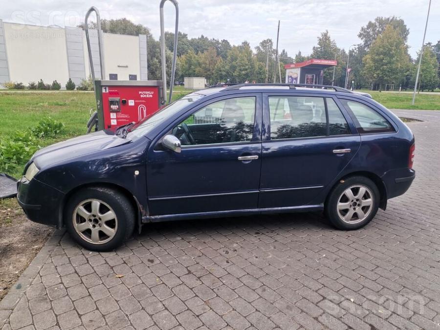 Blue Skoda Fabia 2003 in Riga, with an engine capacity of 1.90 L and mileage of 351 thousand km for 1300 €, photo 5 on AUTOMOTO.COM.LV