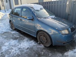 Zils Skoda Fabia 2004 Viļņa, ar dzinēja tilpumu 1.40 L un nobraukumu 190 tūkst. km par 350 €, foto  vietnē AUTOMOTO.COM.LV