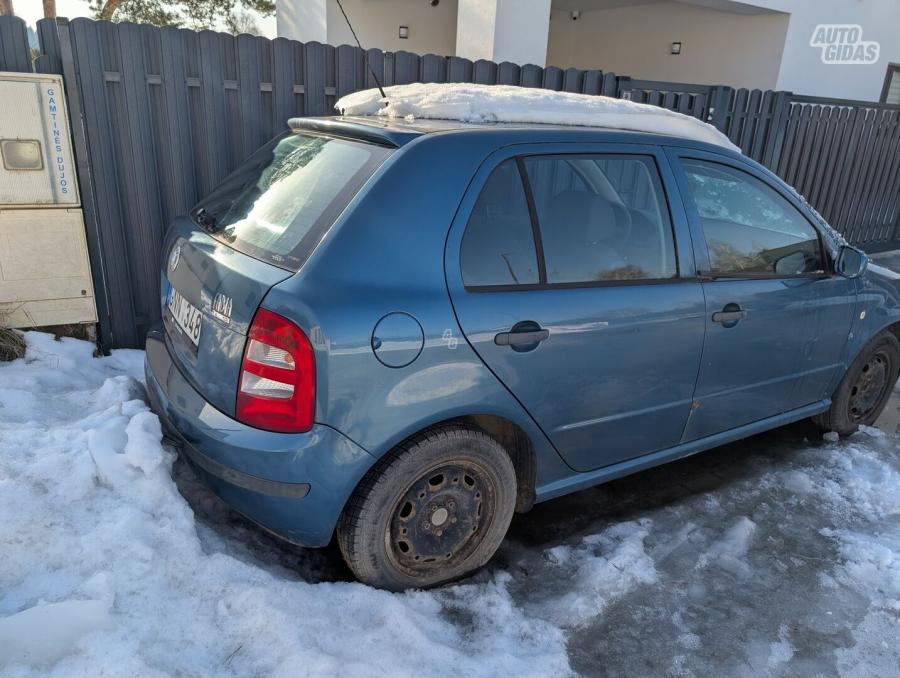 Blue Skoda Fabia 2004 in Vilnius, with an engine capacity of 1.40 L and mileage of 190 thousand km for 350 €, photo 2 on AUTOMOTO.COM.LV