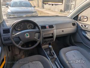 Zils Skoda Fabia 2004 Tallina, ar dzinēja tilpumu 1.20 L un nobraukumu 115 tūkst. km par 350 €, foto 9 vietnē AUTOMOTO.COM.LV