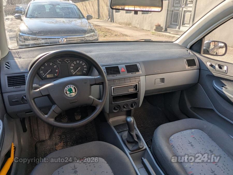 Zils Skoda Fabia 2004 Tallina, ar dzinēja tilpumu 1.20 L un nobraukumu 115 tūkst. km par 350 €, foto 9 vietnē AUTOMOTO.COM.LV