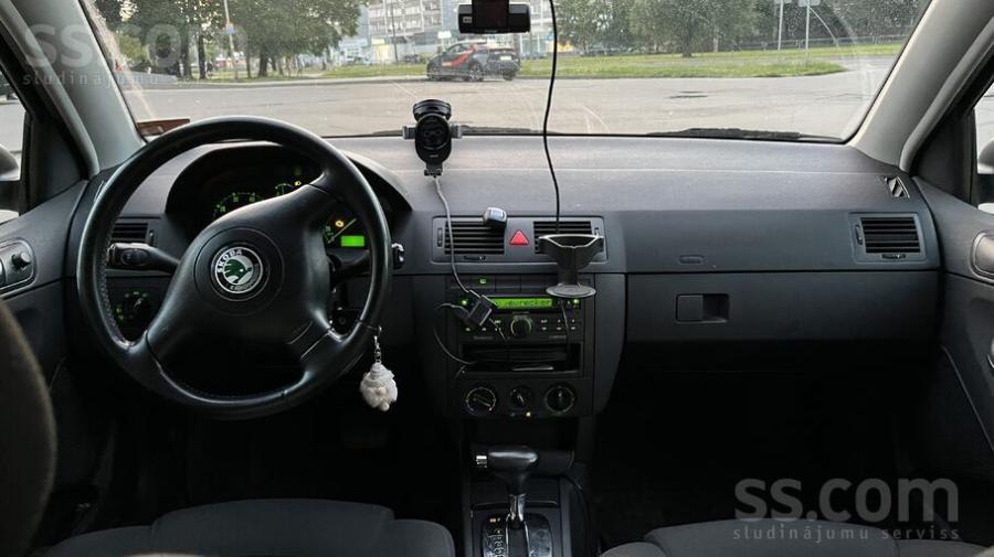 Zils Skoda Fabia 2004 Rīga, ar dzinēja tilpumu 1.40 L un nobraukumu 170 tūkst. km par 850 €, foto 6 vietnē AUTOMOTO.COM.LV