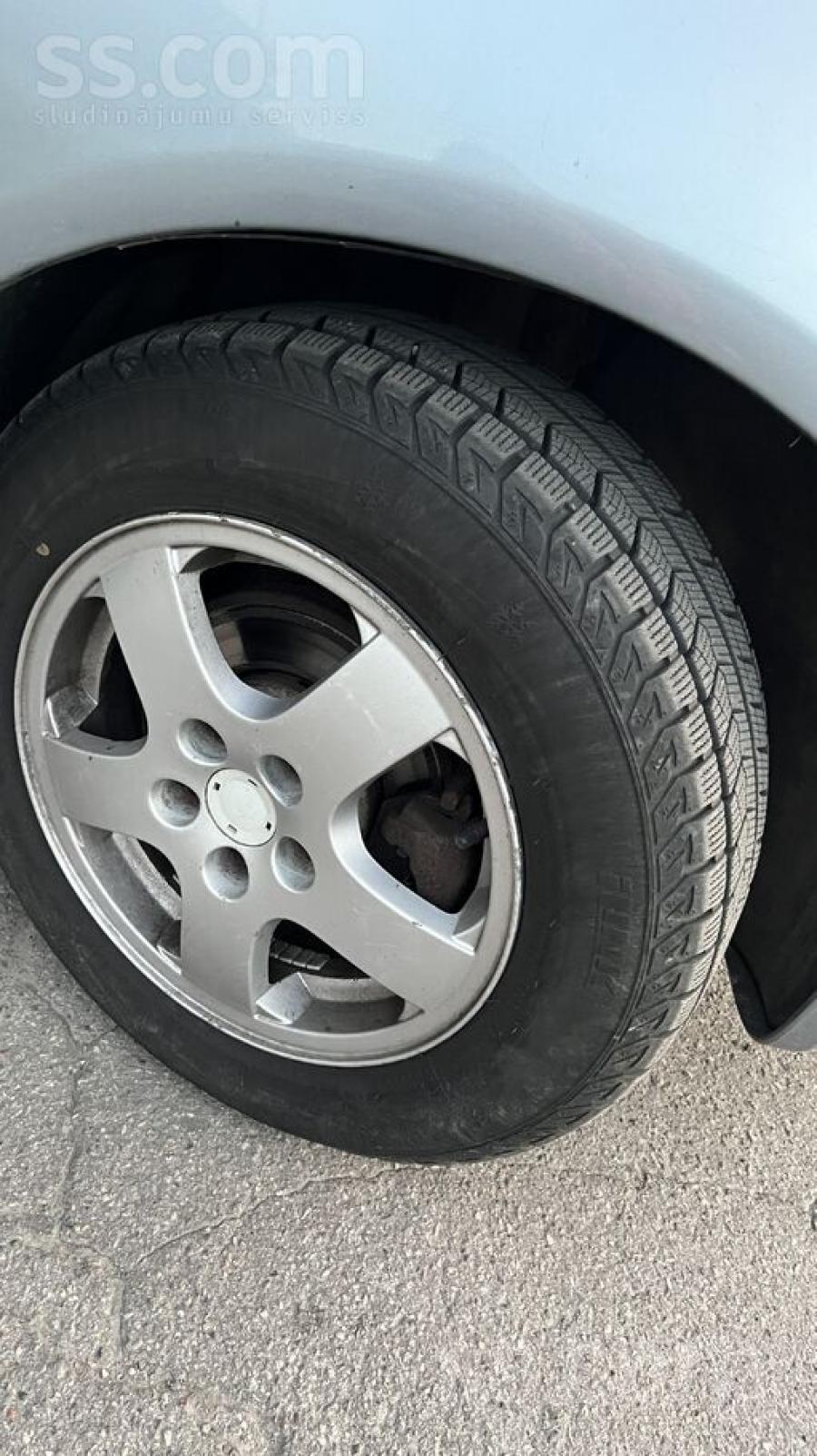 Zils Skoda Fabia 2004 Rīga, ar dzinēja tilpumu 1.40 L un nobraukumu 170 tūkst. km par 850 €, foto 15 vietnē AUTOMOTO.COM.LV