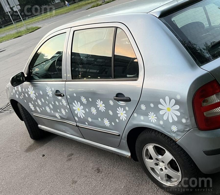 Zils Skoda Fabia 2004 Rīga, ar dzinēja tilpumu 1.40 L un nobraukumu 170 tūkst. km par 850 €, foto 16 vietnē AUTOMOTO.COM.LV