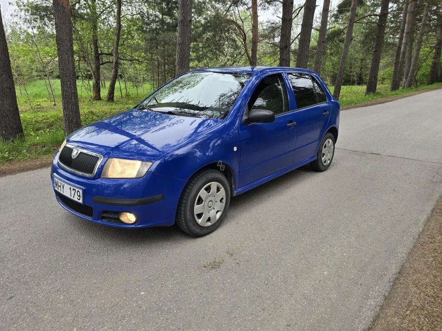 Blue Skoda Fabia 2006 in Radviliskis, with an engine capacity of 1.20 L and mileage of 252 thousand km for 1250 €, photo 1 on AUTOMOTO.COM.LV