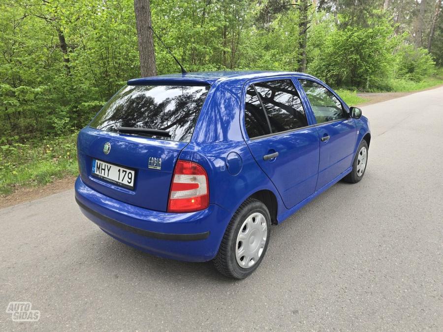 Blue Skoda Fabia 2006 in Radviliskis, with an engine capacity of 1.20 L and mileage of 252 thousand km for 1250 €, photo 4 on AUTOMOTO.COM.LV