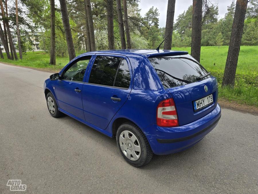 Blue Skoda Fabia 2006 in Radviliskis, with an engine capacity of 1.20 L and mileage of 252 thousand km for 1250 €, photo 5 on AUTOMOTO.COM.LV