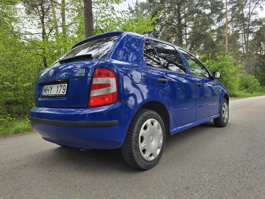 Blue Skoda Fabia 2006 in Radviliskis, with an engine capacity of 1.20 L and mileage of 252 thousand km for 1250 €, photo 8 on AUTOMOTO.COM.LV