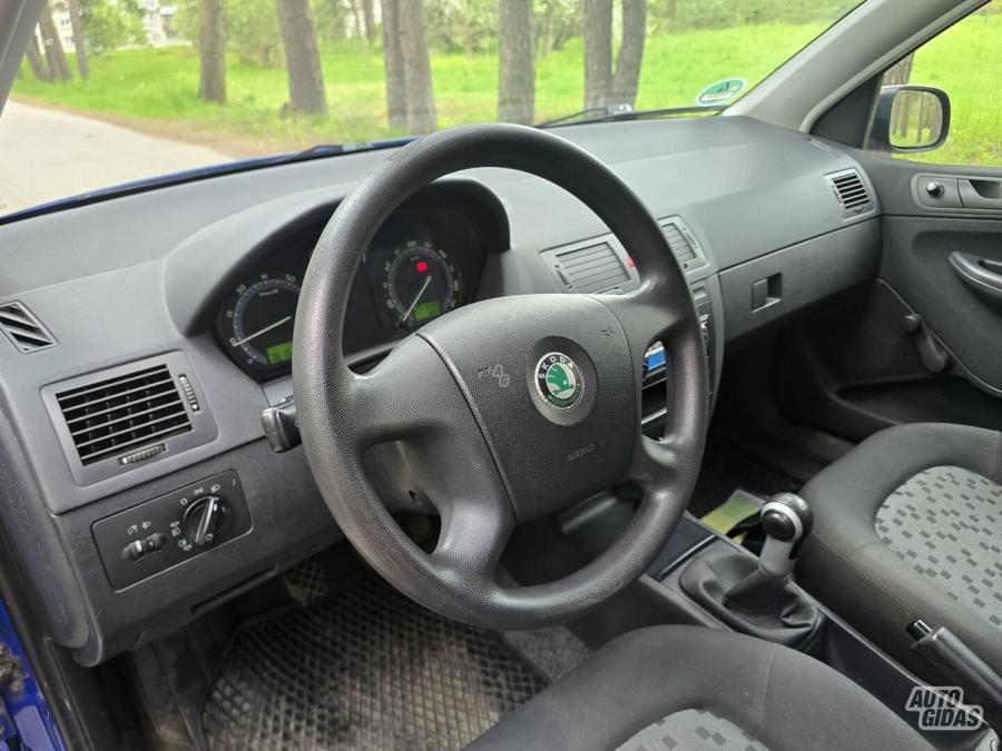 Blue Skoda Fabia 2006 in Radviliskis, with an engine capacity of 1.20 L and mileage of 252 thousand km for 1250 €, photo 15 on AUTOMOTO.COM.LV