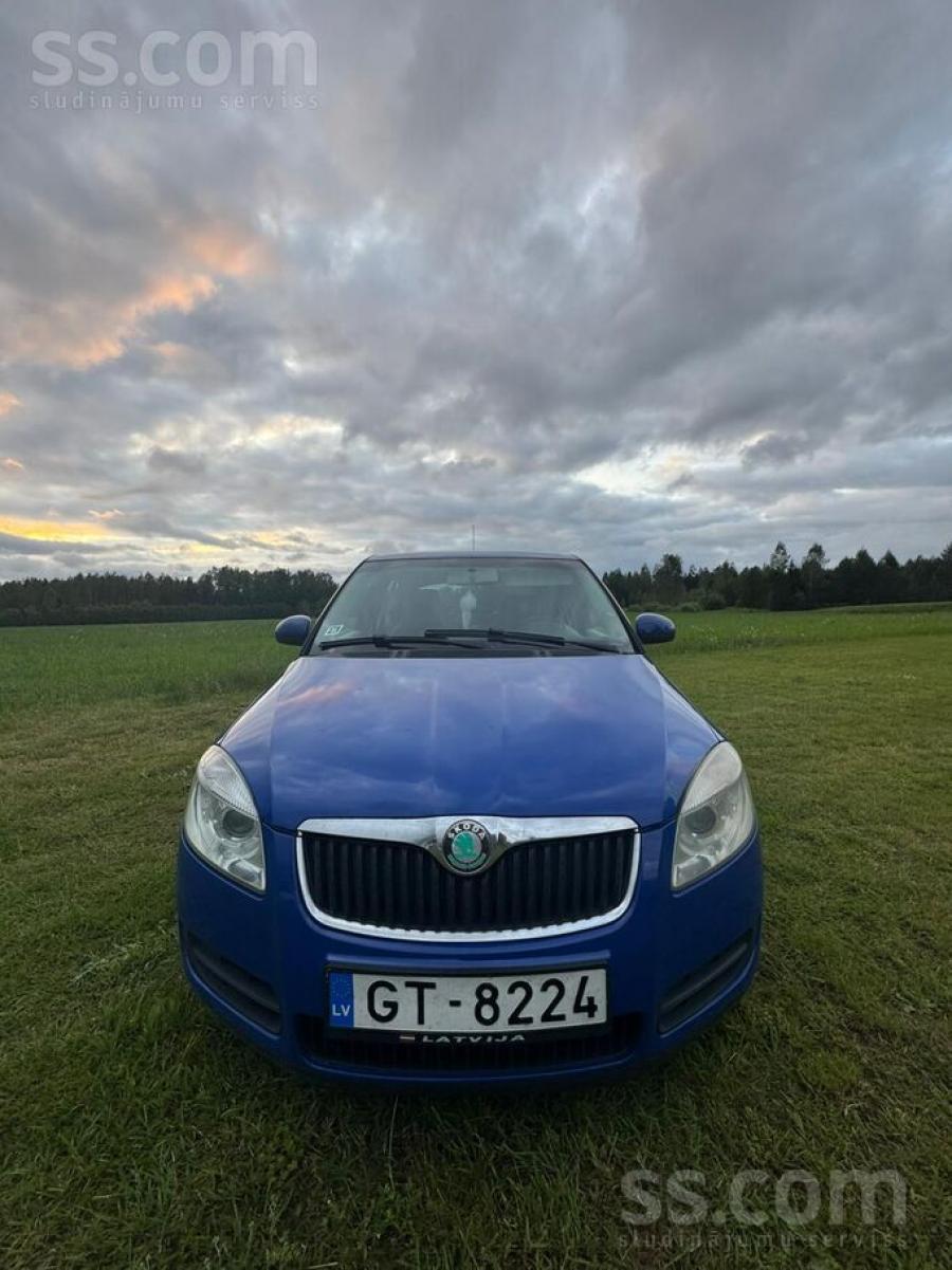 Zils Skoda Fabia 2007 Bauska, ar dzinēja tilpumu 1.40 L un nobraukumu 285 tūkst. km par 2500 €, foto 1 vietnē AUTOMOTO.COM.LV