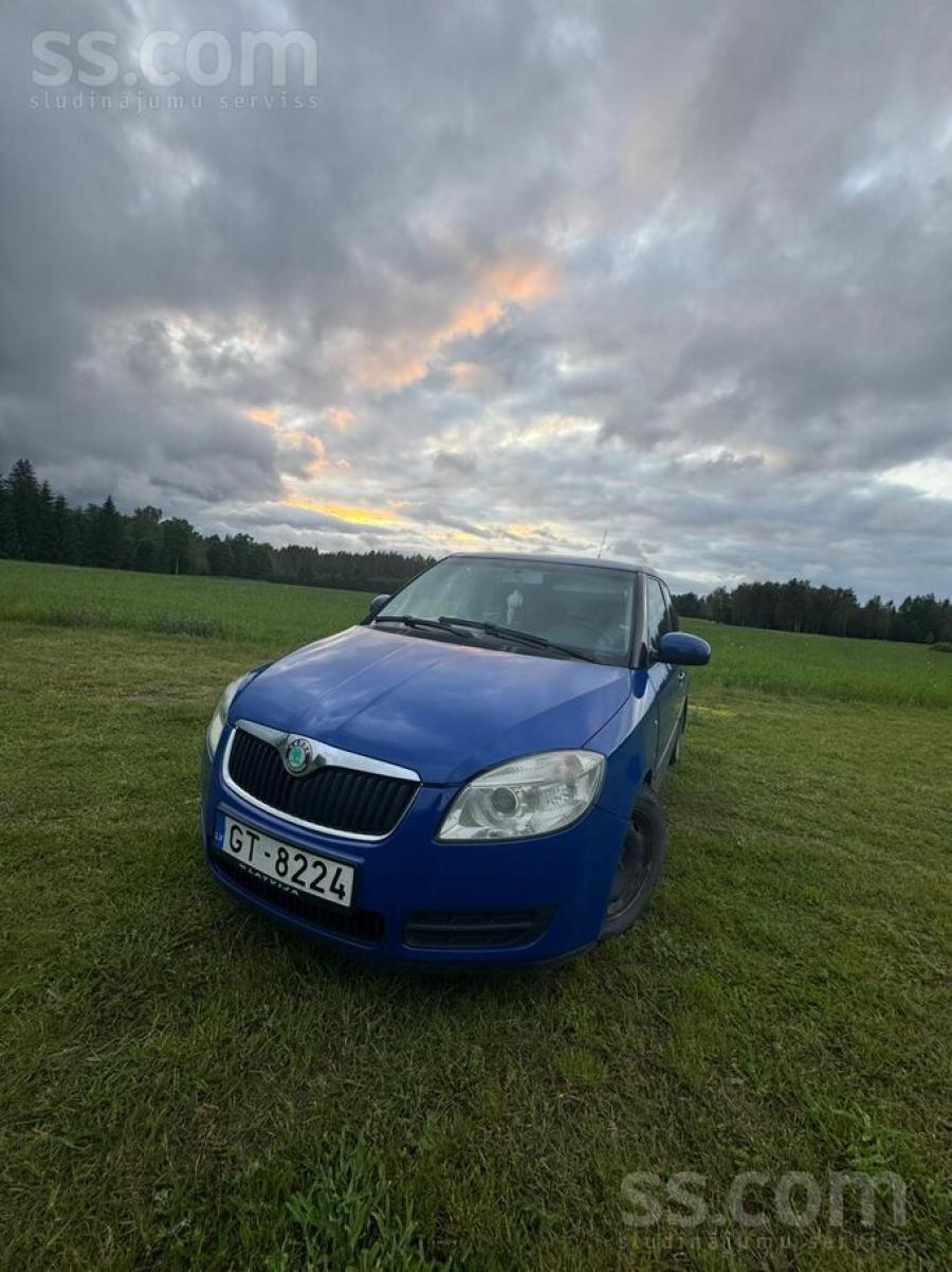 Zils Skoda Fabia 2007 Bauska, ar dzinēja tilpumu 1.40 L un nobraukumu 285 tūkst. km par 2500 €, foto 2 vietnē AUTOMOTO.COM.LV