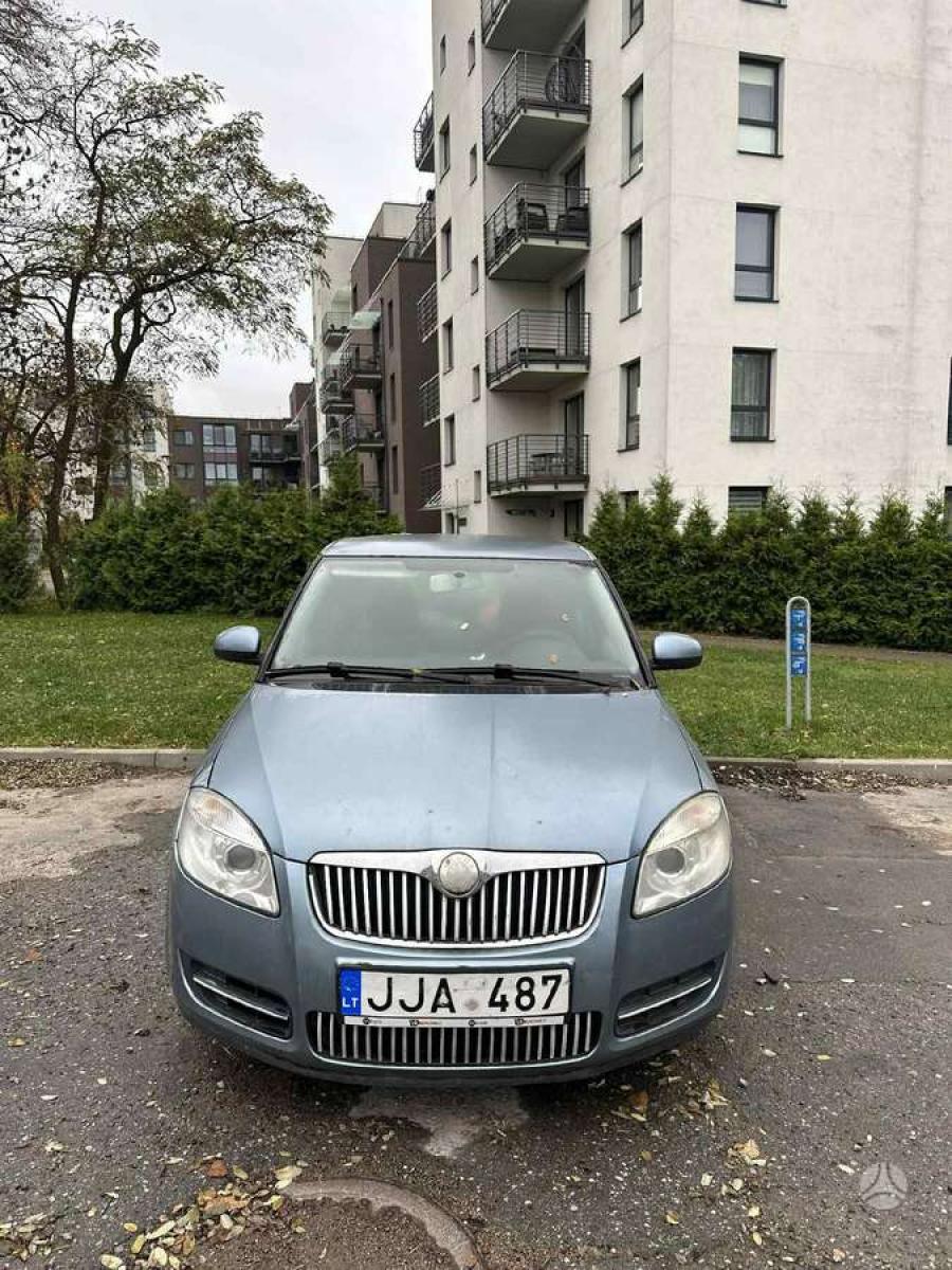 Zils Skoda Fabia 2007 Klaipėda, ar dzinēja tilpumu 1.42 L un nobraukumu 272 tūkst. km par 400 €, foto 2 vietnē AUTOMOTO.COM.LV