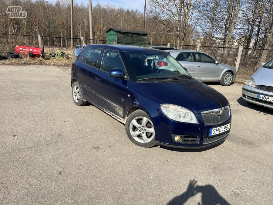 Zils Skoda Fabia 2007 Šauļi, ar dzinēja tilpumu 1.40 L un nobraukumu 200 tūkst. km par 1149 €, foto 1 vietnē AUTOMOTO.COM.LV