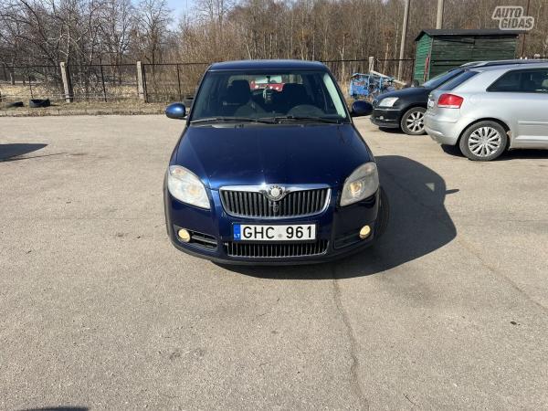 Zils Skoda Fabia 2007 Šauļi, ar dzinēja tilpumu 1.40 L un nobraukumu 200 tūkst. km par 1149 €, foto 2 vietnē AUTOMOTO.COM.LV