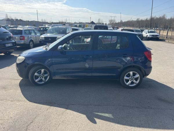 Zils Skoda Fabia 2007 Šauļi, ar dzinēja tilpumu 1.40 L un nobraukumu 200 tūkst. km par 1149 €, foto 4 vietnē AUTOMOTO.COM.LV