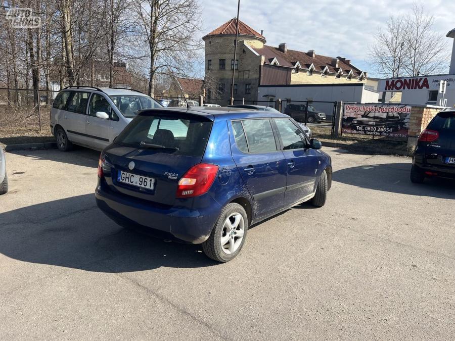 Zils Skoda Fabia 2007 Šauļi, ar dzinēja tilpumu 1.40 L un nobraukumu 200 tūkst. km par 1149 €, foto 8 vietnē AUTOMOTO.COM.LV