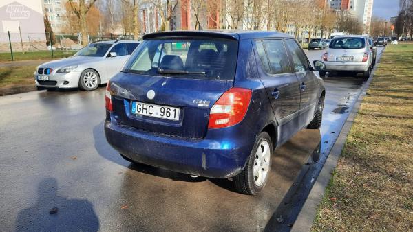 Blue Skoda Fabia 2007 in Siauliai, with an engine capacity of 1.40 L and mileage of 250 thousand km for 1145 €, photo 7 on AUTOMOTO.COM.LV
