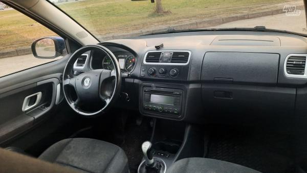 Blue Skoda Fabia 2007 in Siauliai, with an engine capacity of 1.40 L and mileage of 250 thousand km for 1145 €, photo 10 on AUTOMOTO.COM.LV
