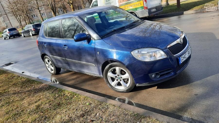 Zils Skoda Fabia 2007 Šauļi, ar dzinēja tilpumu 1.40 L un nobraukumu 250 tūkst. km par 1145 €, foto 6 vietnē AUTOMOTO.COM.LV