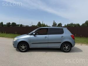 Zils Skoda Fabia 2007 Rīga, ar dzinēja tilpumu 1.40 L un nobraukumu 173 tūkst. km par 1850 €, foto 5 vietnē AUTOMOTO.COM.LV