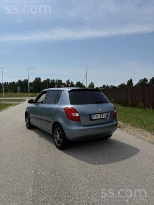 Zils Skoda Fabia 2007 Rīga, ar dzinēja tilpumu 1.40 L un nobraukumu 173 tūkst. km par 1850 €, foto 6 vietnē AUTOMOTO.COM.LV