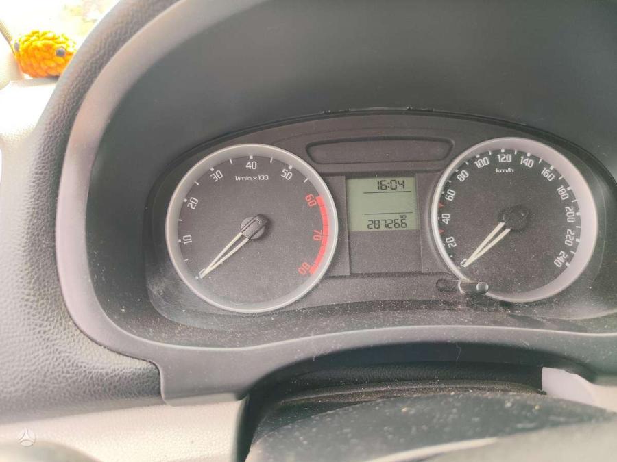 Zils Skoda Fabia 2007 Viļņa, ar dzinēja tilpumu 1.20 L un nobraukumu 287 tūkst. km par 850 €, foto 4 vietnē AUTOMOTO.COM.LV
