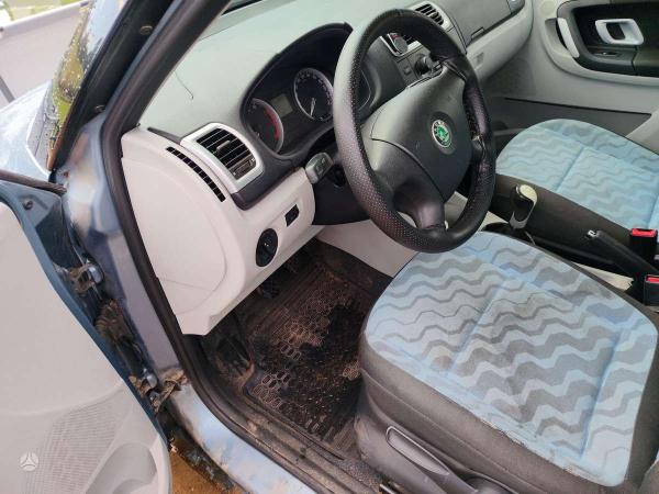 Zils Skoda Fabia 2007 Viļņa, ar dzinēja tilpumu 1.20 L un nobraukumu 287 tūkst. km par 850 €, foto 4 vietnē AUTOMOTO.COM.LV
