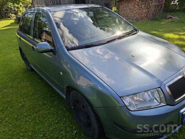 Zils Skoda Fabia 2007 Kuldīga, ar dzinēja tilpumu 1.20 L un nobraukumu 240 tūkst. km par 800 €, foto 1 vietnē AUTOMOTO.COM.LV