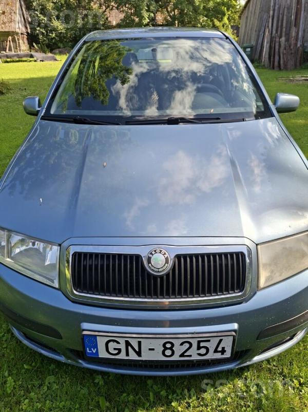 Zils Skoda Fabia 2007 Kuldīga, ar dzinēja tilpumu 1.20 L un nobraukumu 240 tūkst. km par 800 €, foto 2 vietnē AUTOMOTO.COM.LV