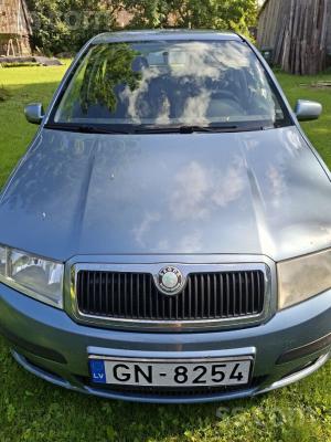 Zils Skoda Fabia 2007 Kuldīga, ar dzinēja tilpumu 1.20 L un nobraukumu 240 tūkst. km par 800 €, foto 3 vietnē AUTOMOTO.COM.LV