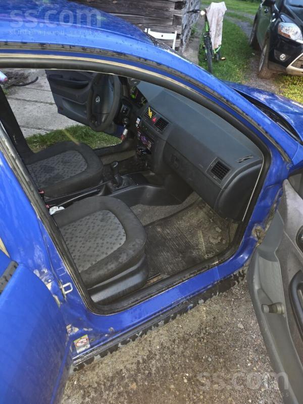 Zils Skoda Fabia 2007 Limbaži, ar dzinēja tilpumu 1.90 L un nobraukumu 392 tūkst. km par 1600 €, foto 4 vietnē AUTOMOTO.COM.LV