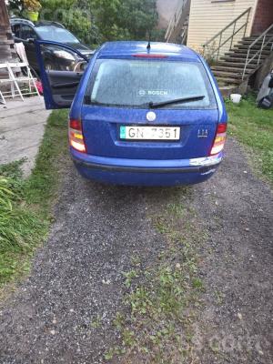 Zils Skoda Fabia 2007 Limbaži, ar dzinēja tilpumu 1.90 L un nobraukumu 392 tūkst. km par 1600 €, foto 6 vietnē AUTOMOTO.COM.LV