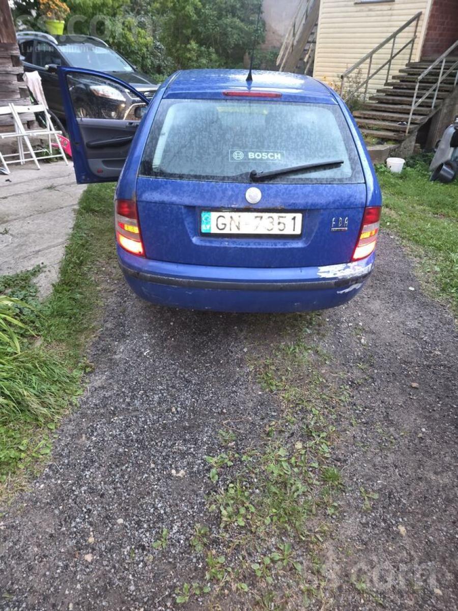 Zils Skoda Fabia 2007 Limbaži, ar dzinēja tilpumu 1.90 L un nobraukumu 392 tūkst. km par 1600 €, foto 6 vietnē AUTOMOTO.COM.LV
