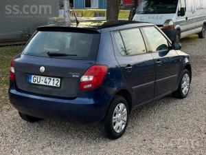 Zils Skoda Fabia 2007 Rīga, ar dzinēja tilpumu 1.40 L un nobraukumu 236 tūkst. km par 990 €, foto 3 vietnē AUTOMOTO.COM.LV
