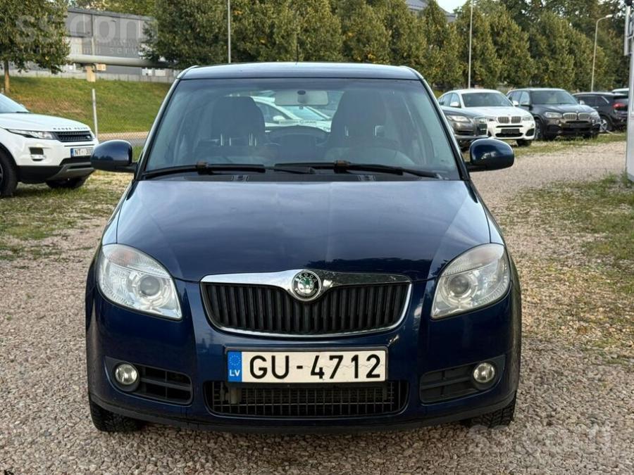 Zils Skoda Fabia 2007 Rīga, ar dzinēja tilpumu 1.40 L un nobraukumu 236 tūkst. km par 990 €, foto 5 vietnē AUTOMOTO.COM.LV