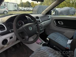 Zils Skoda Fabia 2007 Rīga, ar dzinēja tilpumu 1.40 L un nobraukumu 236 tūkst. km par 990 €, foto 7 vietnē AUTOMOTO.COM.LV