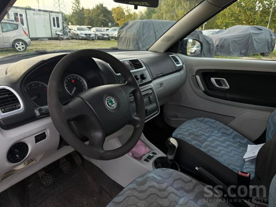 Zils Skoda Fabia 2007 Rīga, ar dzinēja tilpumu 1.40 L un nobraukumu 236 tūkst. km par 990 €, foto 7 vietnē AUTOMOTO.COM.LV