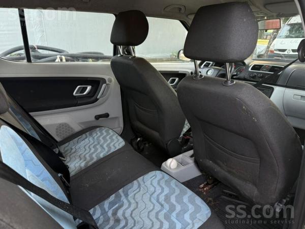 Zils Skoda Fabia 2007 Rīga, ar dzinēja tilpumu 1.40 L un nobraukumu 236 tūkst. km par 990 €, foto 9 vietnē AUTOMOTO.COM.LV