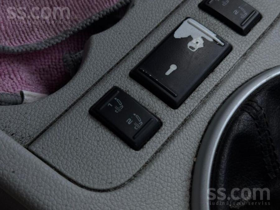 Zils Skoda Fabia 2007 Rīga, ar dzinēja tilpumu 1.40 L un nobraukumu 236 tūkst. km par 990 €, foto 13 vietnē AUTOMOTO.COM.LV
