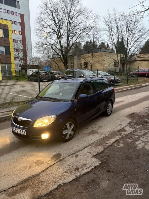 Blue Skoda Fabia 2008 in Vilnius, with an engine capacity of 1.90 L and mileage of 320 thousand km for 699 €, photo 1 on AUTOMOTO.COM.LV