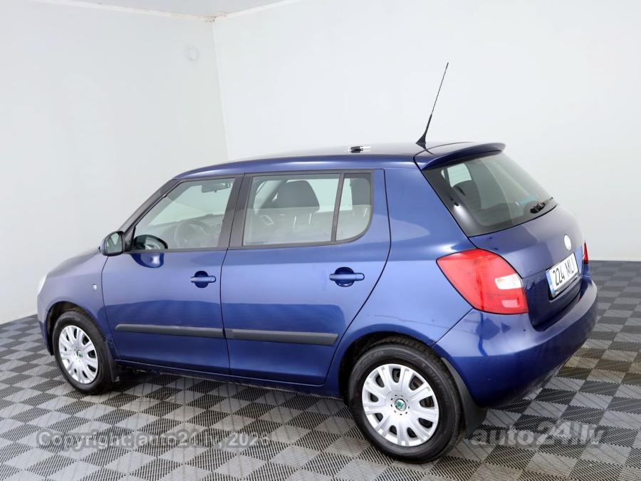 Zils Skoda Fabia 2008 Tallina, ar dzinēja tilpumu 1.40 L un nobraukumu 207 tūkst. km par 1099 €, foto 5 vietnē AUTOMOTO.COM.LV