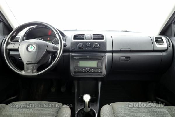 Zils Skoda Fabia 2008 Tallina, ar dzinēja tilpumu 1.40 L un nobraukumu 207 tūkst. km par 999 €, foto 5 vietnē AUTOMOTO.COM.LV