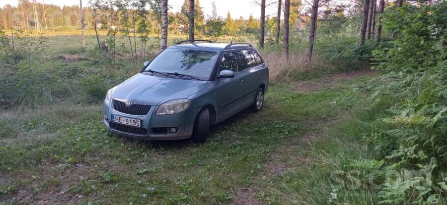 Синий Шкода Фабия 2008 в Рига, объемом двигателя 1.40 л и пробегом 323 тыс. км за 800 €, фото 5 на AUTOMOTO.COM.LV