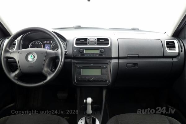 Blue Skoda Fabia 2008 in Tallinn, with an engine capacity of 1.60 L and mileage of 213 thousand km for 2499 €, photo 6 on AUTOMOTO.COM.LV