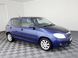 Blue Skoda Fabia 2008 in Tallinn, with an engine capacity of 1.60 L and mileage of 213 thousand km for 2499 €, photo 9 on AUTOMOTO.COM.LV