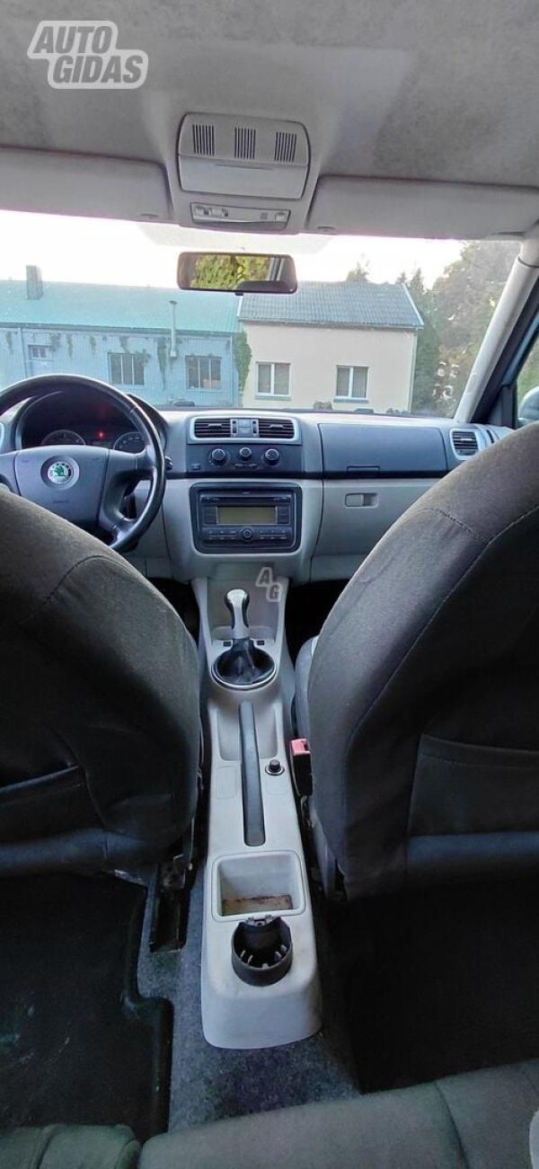 Шкода Фабия 2008 в Расейняй на AUTOMOTO.COM.LV Синий Шкода Фабия 2008 в Расейняй, объемом двигателя 1.40 л и пробегом 240 тыс. км за 950 €, фото 11 на AUTOMOTO.COM.LV