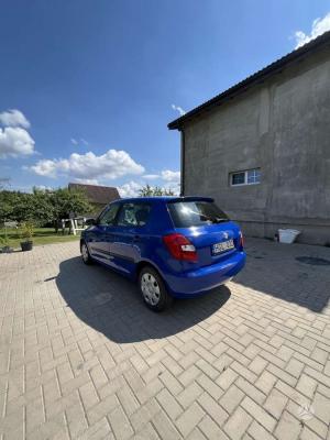 Blue Skoda Fabia 2009 in Vilnius, with an engine capacity of 1.20 L and mileage of 151 thousand km for 2700 €, photo 3 on AUTOMOTO.COM.LV